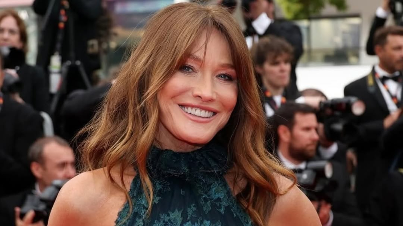 Carla Bruni : Une soirée chaotique à Cannes, elle raconte son enfer