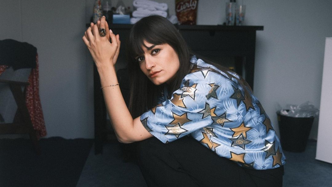 Clara Luciani partage une jolie photo pour les un mois de son fils