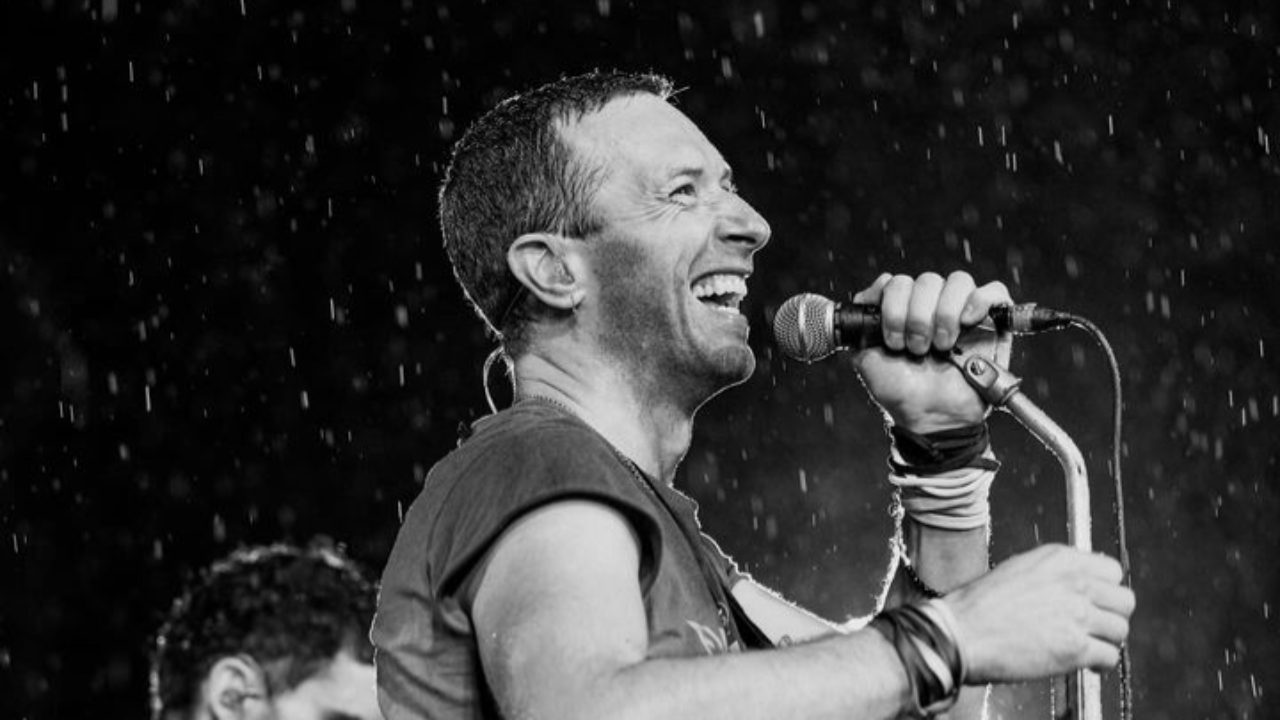 Coldplay : L'impressionnante chute de Chris Martin sur scène