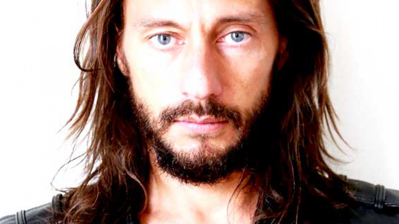 Bob Sinclar de retour avec "Feel The Vibe"